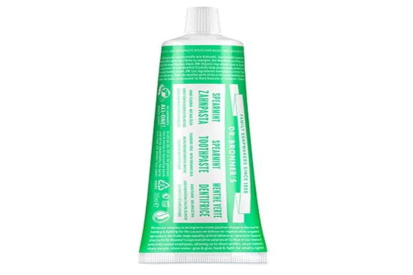 Green toothpaste: the ideal product to take care of your teeth and you ...